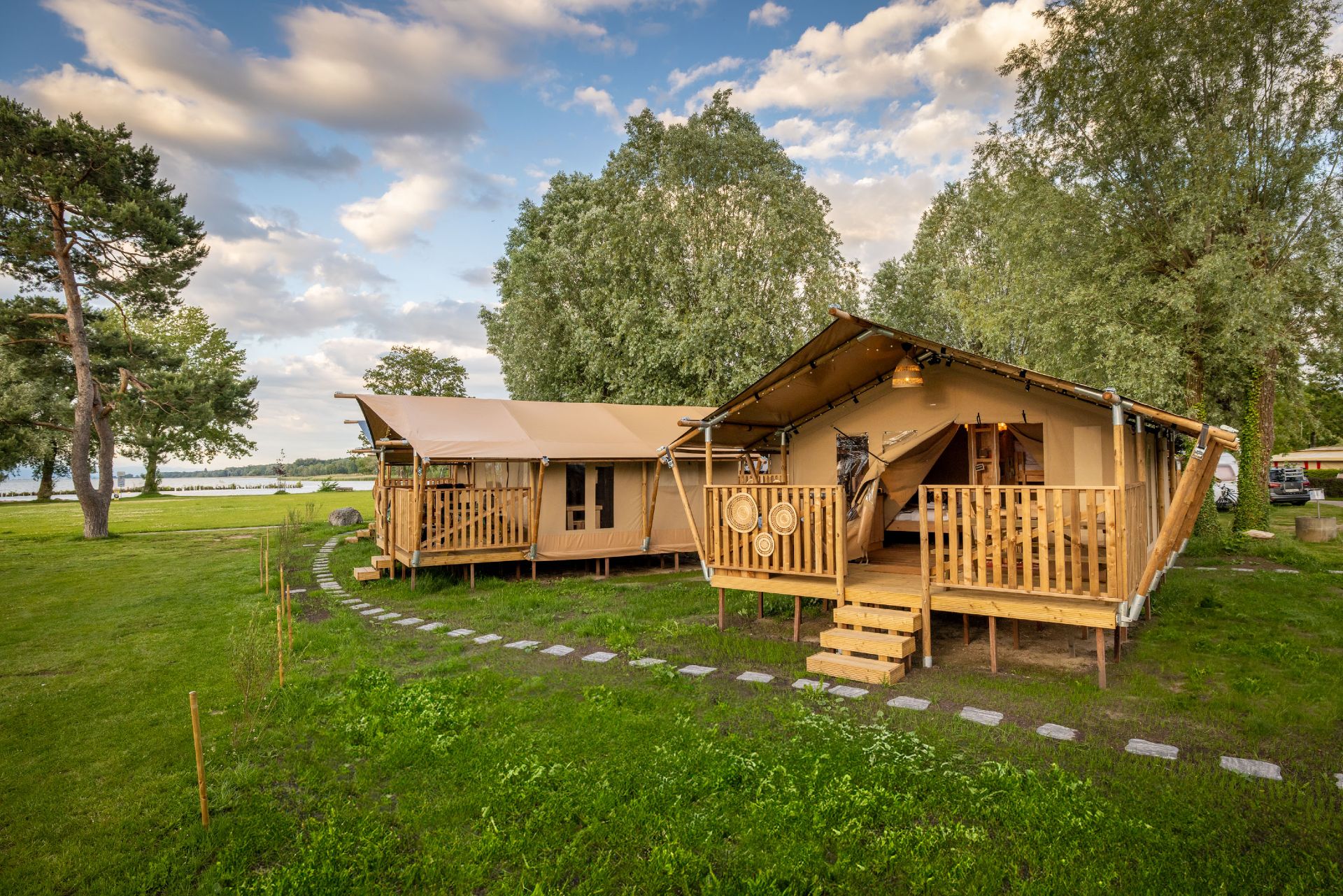 TCS Camping Estavayer La Nouvelle Plage - Tentes Safari | Estavayer-le ...