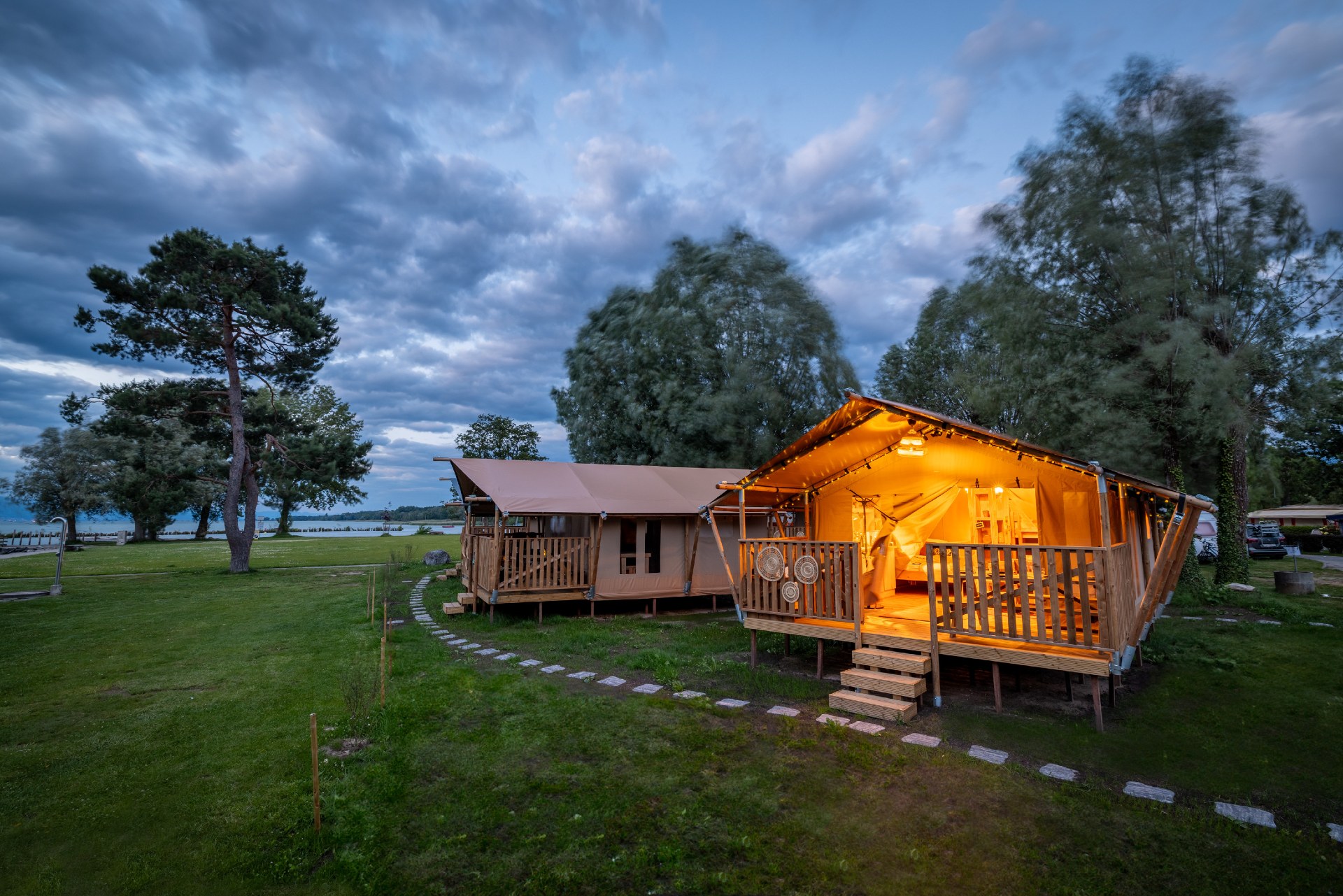 TCS Camping Estavayer La Nouvelle Plage - Twintip-Zelte | Estavayer-le ...